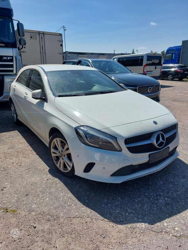 White Mercedes-Benz A 200 2017 in Panevezys, with an engine capacity of 2.14 L and mileage of 169 thousand km for 6800 €, photo 1 on AUTOMOTO.COM.LV