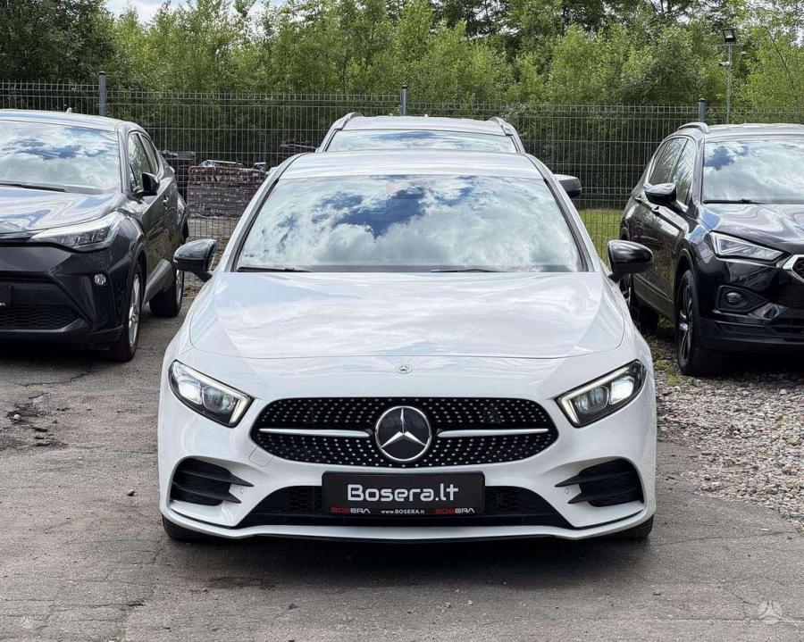 White Mercedes-Benz A 200 2018 in Vilnius, with an engine capacity of 1.30 L and mileage of 110 thousand km for 16490 €, photo 3 on AUTOMOTO.COM.LV