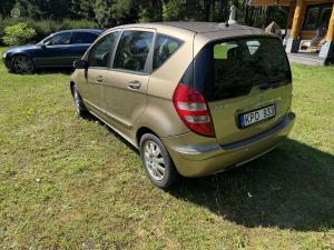 Yellow Mercedes-Benz A 200 2006 in Vilnius, with an engine capacity of 2.00 L and mileage of 182 thousand km for 999 €, photo 6 on AUTOMOTO.COM.LV
