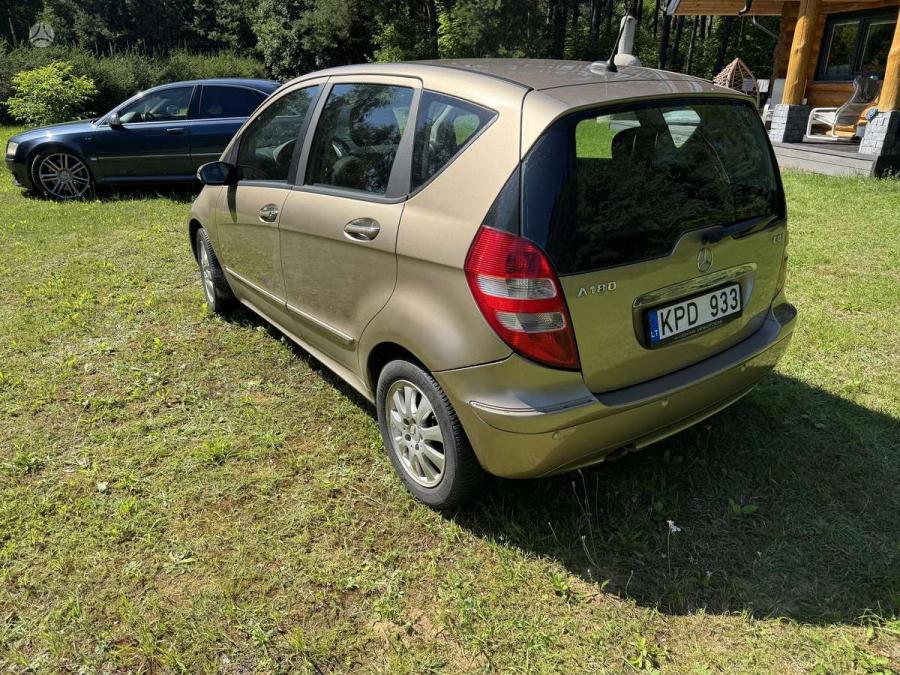 Yellow Mercedes-Benz A 200 2006 in Vilnius, with an engine capacity of 2.00 L and mileage of 182 thousand km for 999 €, photo 6 on AUTOMOTO.COM.LV