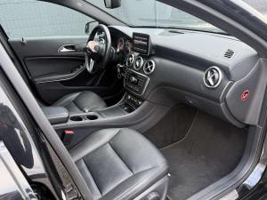 Black Mercedes-Benz a-220 2013 in Kaunas, with an engine capacity of 2.14 L and mileage of 252 thousand km for 6900 €, photo 15 on AUTOMOTO.COM.LV