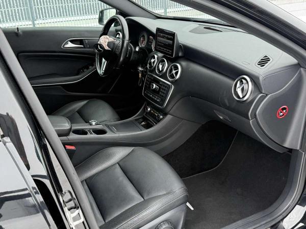 Black Mercedes-Benz a-220 2013 in Kaunas, with an engine capacity of 2.20 L and mileage of 252 thousand km for 6900 €, photo 10 on AUTOMOTO.COM.LV