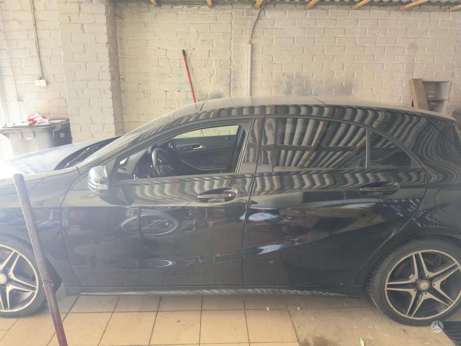 Melns Mercedes-Benz a-220 2013 Naujoji Akmenė, ar dzinēja tilpumu 2.10 L un nobraukumu 222 tūkst. km par 6500 €, foto 3 vietnē AUTOMOTO.COM.LV