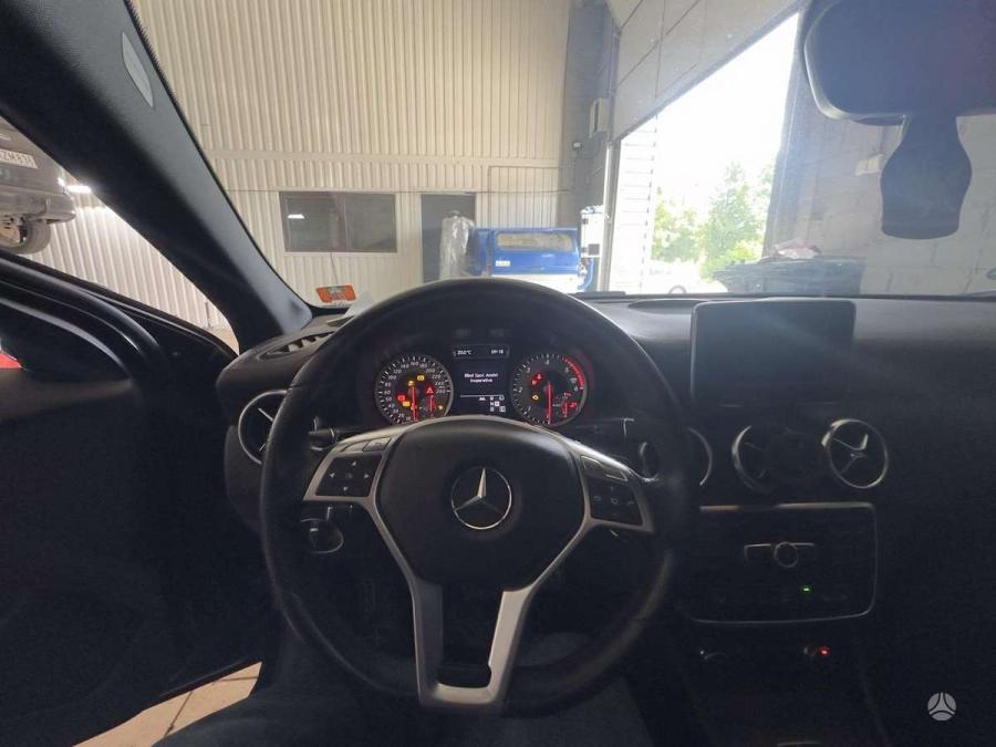 Melns Mercedes-Benz a-220 2013 Naujoji Akmenė, ar dzinēja tilpumu 2.10 L un nobraukumu 222 tūkst. km par 6500 €, foto 6 vietnē AUTOMOTO.COM.LV