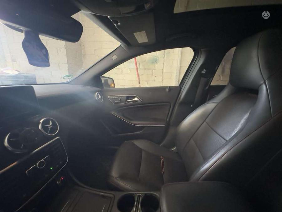 Melns Mercedes-Benz a-220 2013 Naujoji Akmenė, ar dzinēja tilpumu 2.10 L un nobraukumu 222 tūkst. km par 6500 €, foto 8 vietnē AUTOMOTO.COM.LV