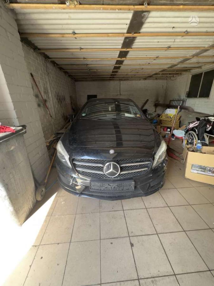 Melns Mercedes-Benz a-220 2013 Naujoji Akmenė, ar dzinēja tilpumu 2.10 L un nobraukumu 222 tūkst. km par 6500 €, foto 15 vietnē AUTOMOTO.COM.LV