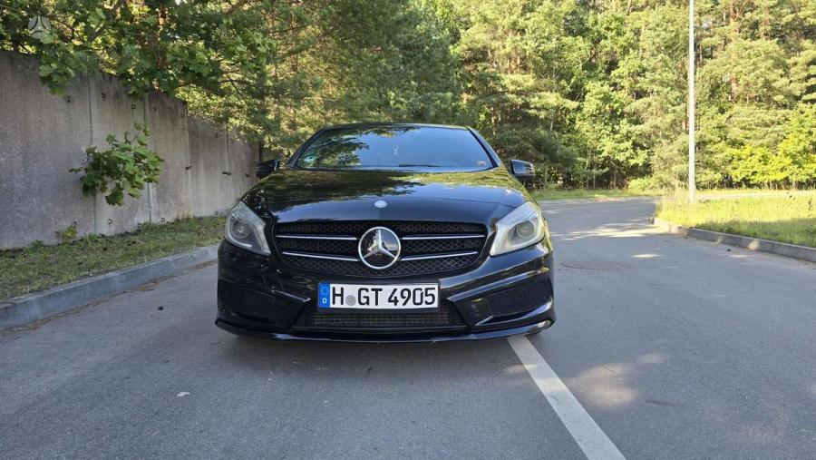 Melns Mercedes-Benz a-220 2013 Jurbarkas, ar dzinēja tilpumu 2.10 L un nobraukumu 222 tūkst. km par 7900 €, foto 3 vietnē AUTOMOTO.COM.LV