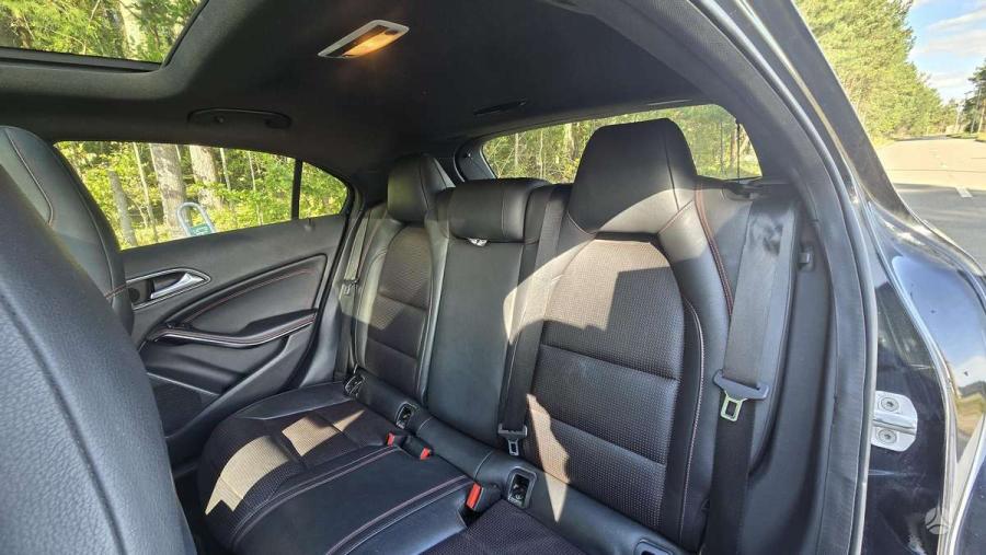 Melns Mercedes-Benz a-220 2013 Jurbarkas, ar dzinēja tilpumu 2.10 L un nobraukumu 222 tūkst. km par 7900 €, foto 14 vietnē AUTOMOTO.COM.LV