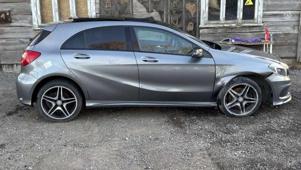 Pelēks Mercedes-Benz a-220 2014 Jonava, ar dzinēja tilpumu 2.14 L un nobraukumu 243 tūkst. km par 5800 €, foto 5 vietnē AUTOMOTO.COM.LV