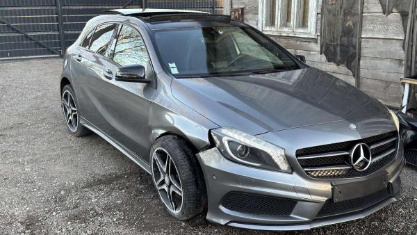 Pelēks Mercedes-Benz a-220 2014 Jonava, ar dzinēja tilpumu 2.14 L un nobraukumu 243 tūkst. km par 5800 €, foto 6 vietnē AUTOMOTO.COM.LV