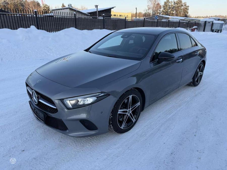 Grey Mercedes-Benz a-220 2020 in Vilnius, with an engine capacity of 1.99 L and mileage of 132 thousand km for 19350 €, photo 2 on AUTOMOTO.COM.LV