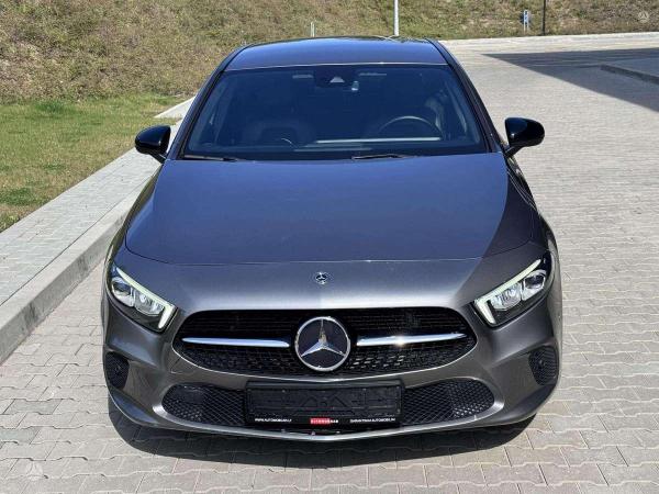 Grey Mercedes-Benz a-220 2020 in Vilnius, with an engine capacity of 1.99 L and mileage of 132 thousand km for 18950 €, photo 3 on AUTOMOTO.COM.LV