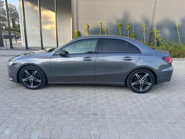 Pelēks Mercedes-Benz a-220 2020 Viļņa, ar dzinēja tilpumu 1.99 L un nobraukumu 132 tūkst. km par 18900 €, foto 10 vietnē AUTOMOTO.COM.LV