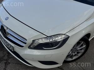 Белый Мерседес A 220 2013 в Тукумс, объемом двигателя 2.20 л и пробегом 208 тыс. км за 9490 €, фото 6 на AUTOMOTO.COM.LV