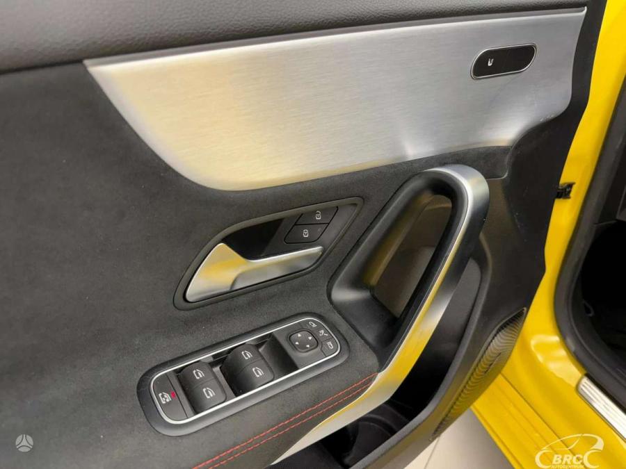 Yellow Mercedes-Benz a-220 2019 in Vilnius, with an engine capacity of 1.99 L and mileage of 28 thousand km for 19900 €, photo 8 on AUTOMOTO.COM.LV