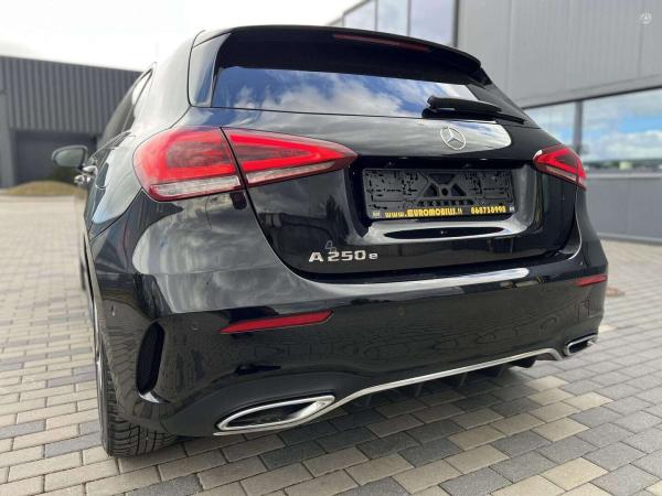 Black Mercedes-Benz a-250 2020 in Siauliai, with an engine capacity of 1.30 L and mileage of 194 thousand km for 17000 €, photo 9 on AUTOMOTO.COM.LV