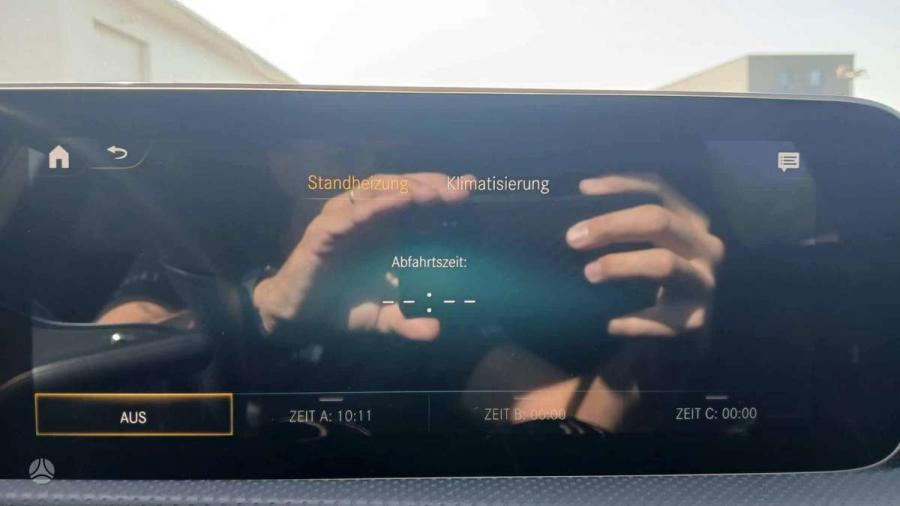 Black Mercedes-Benz a-250 2020 in Kaunas, with an engine capacity of 1.99 L and mileage of 89 thousand km for 24900 €, photo 16 on AUTOMOTO.COM.LV