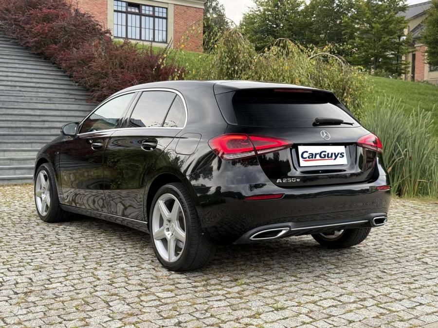 Black Mercedes-Benz a-250 2020 in Vilnius, with an engine capacity of 1.33 L and mileage of 94 thousand km for 16900 €, photo 4 on AUTOMOTO.COM.LV