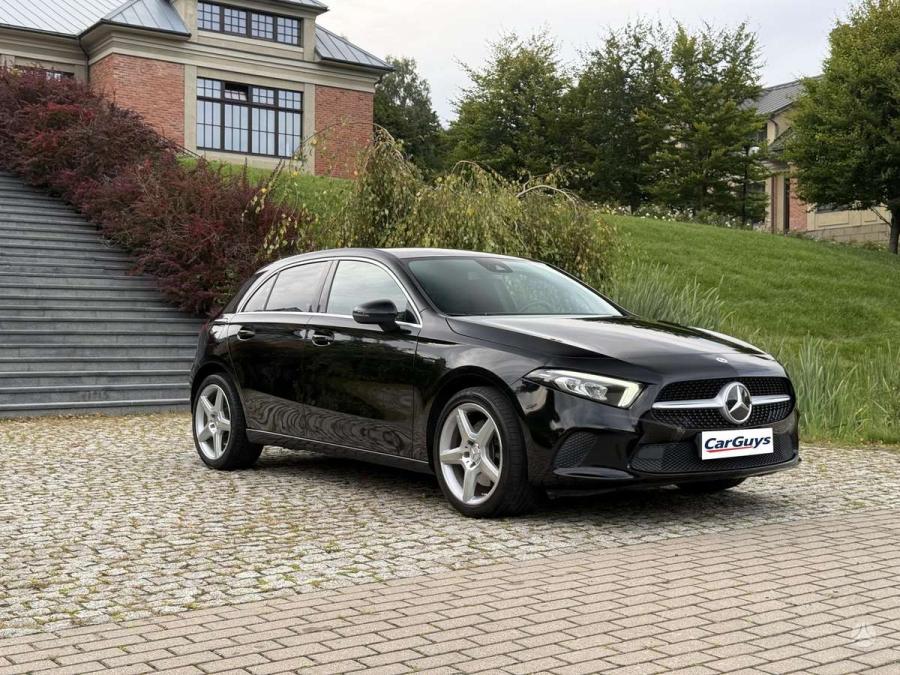 Black Mercedes-Benz a-250 2020 in Vilnius, with an engine capacity of 1.33 L and mileage of 94 thousand km for 16900 €, photo 10 on AUTOMOTO.COM.LV