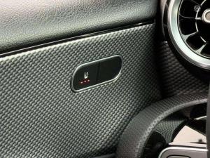Black Mercedes-Benz a-250 2020 in Vilnius, with an engine capacity of 1.33 L and mileage of 94 thousand km for 16900 €, photo 15 on AUTOMOTO.COM.LV