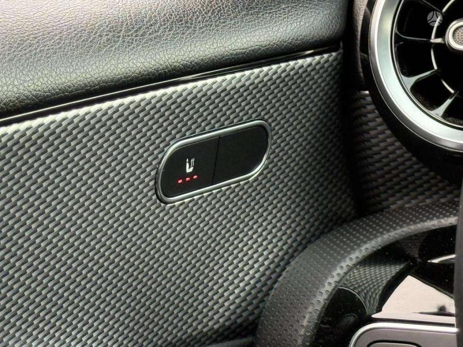 Black Mercedes-Benz a-250 2020 in Vilnius, with an engine capacity of 1.33 L and mileage of 94 thousand km for 16900 €, photo 15 on AUTOMOTO.COM.LV