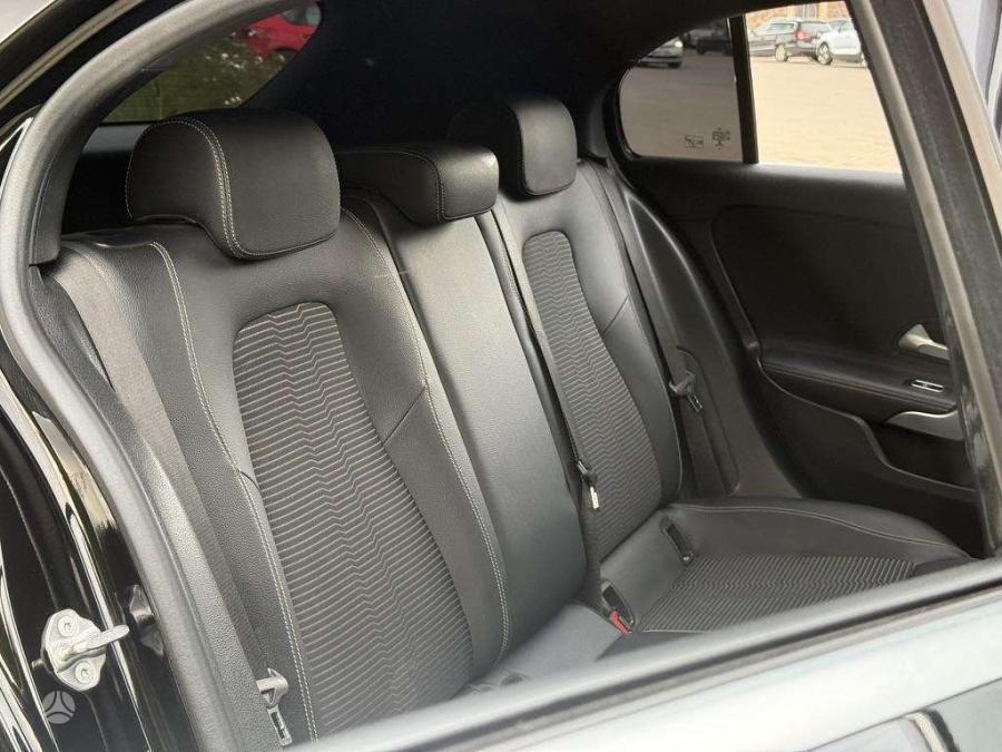Black Mercedes-Benz a-250 2020 in Vilnius, with an engine capacity of 1.33 L and mileage of 94 thousand km for 16900 €, photo 21 on AUTOMOTO.COM.LV