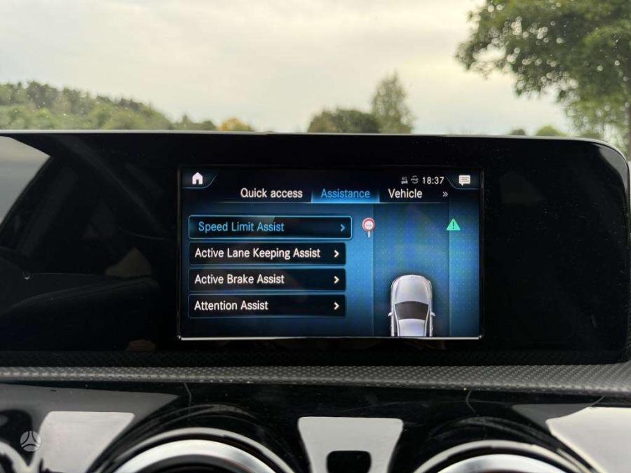 Black Mercedes-Benz a-250 2020 in Vilnius, with an engine capacity of 1.33 L and mileage of 94 thousand km for 16900 €, photo 39 on AUTOMOTO.COM.LV