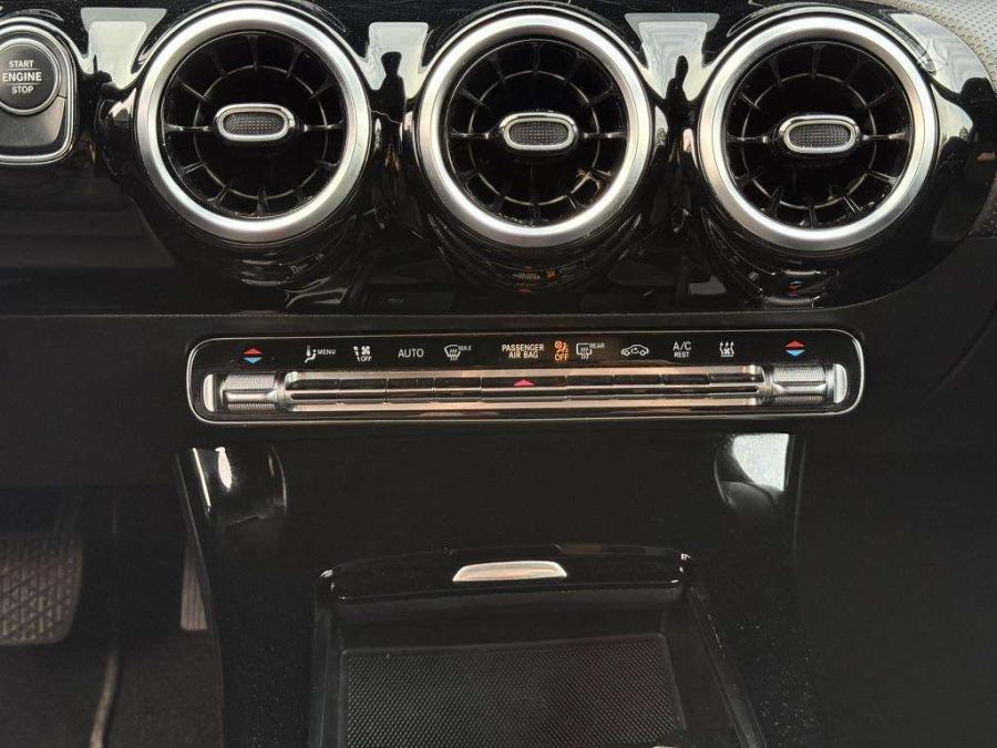 Black Mercedes-Benz a-250 2020 in Vilnius, with an engine capacity of 1.33 L and mileage of 94 thousand km for 16900 €, photo 41 on AUTOMOTO.COM.LV