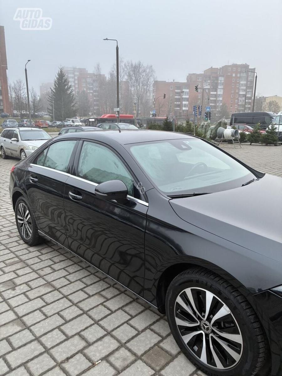 Black Mercedes-Benz a-250 2022 in Vilnius, with an engine capacity of 1.30 L and mileage of 94 thousand km for 26000 €, photo 5 on AUTOMOTO.COM.LV