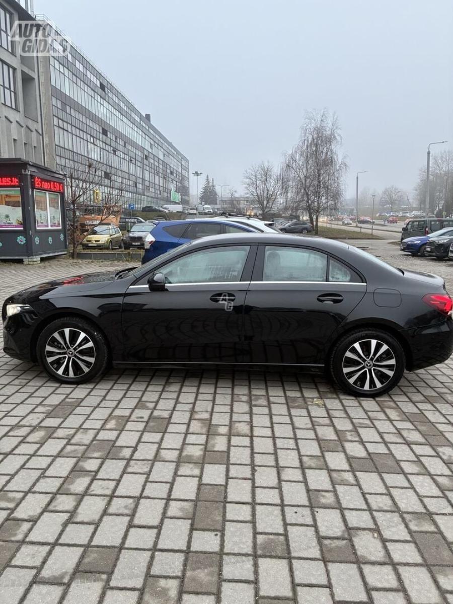 Black Mercedes-Benz a-250 2022 in Vilnius, with an engine capacity of 1.30 L and mileage of 94 thousand km for 26000 €, photo 6 on AUTOMOTO.COM.LV