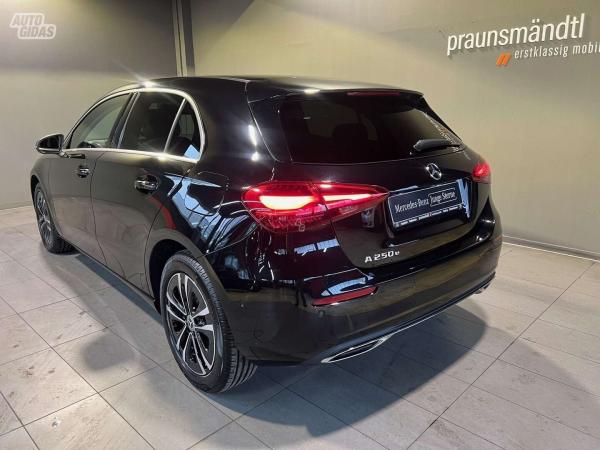 Melns Mercedes-Benz a-250 2024 Kauņa, ar dzinēja tilpumu 1.30 L un nobraukumu 26 tūkst. km par 32686 €, foto 2 vietnē AUTOMOTO.COM.LV