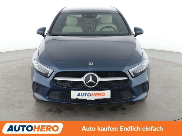 Blue Mercedes-Benz a-250 2021 in Kaunas, with an engine capacity of 1.30 L and mileage of 75 thousand km for 25799 €, photo 9 on AUTOMOTO.COM.LV