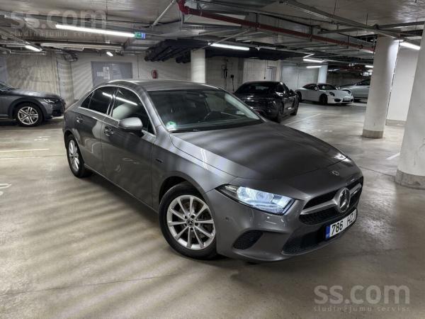 Mercedes-Benz a-250 2020 Tallina vietnÄ PelÄks Mercedes-Benz a-250 2020 Tallina, ar dzinÄja tilpumu 1.30 L un nobraukumu 107 tÅ«kst. km par 20000 ā¬, foto 1 vietnÄ AUTOMOTO.COM.LV