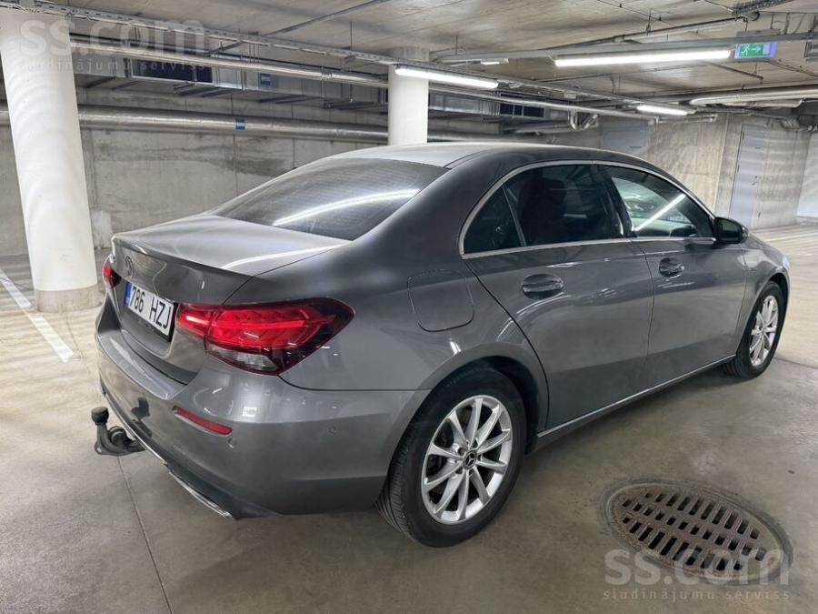 Pelēks Mercedes-Benz a-250 2020 Tallina, ar dzinēja tilpumu 1.30 L un nobraukumu 107 tūkst. km par 20000 €, foto 10 vietnē AUTOMOTO.COM.LV