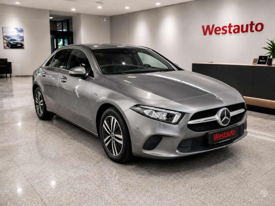 Grey Mercedes-Benz a-250 2021 in Klaipeda, with an engine capacity of 1.33 L and mileage of 147 thousand km for 21256 €, photo 1 on AUTOMOTO.COM.LV