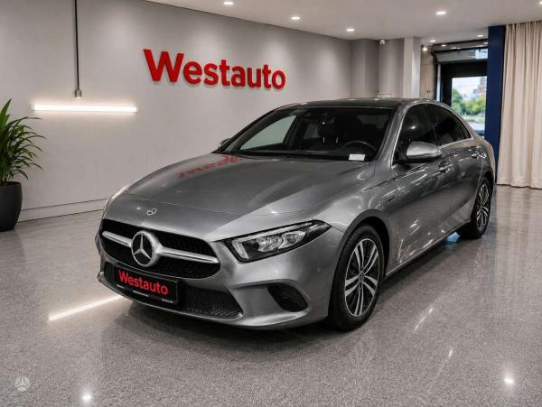 Мерседес A 250 2021 в Клайпеда на AUTOMOTO.COM.LV Серый Мерседес A 250 2021 в Клайпеда, объемом двигателя 1.33 л и пробегом 147 тыс. км за 21256 €, фото 3 на AUTOMOTO.COM.LV