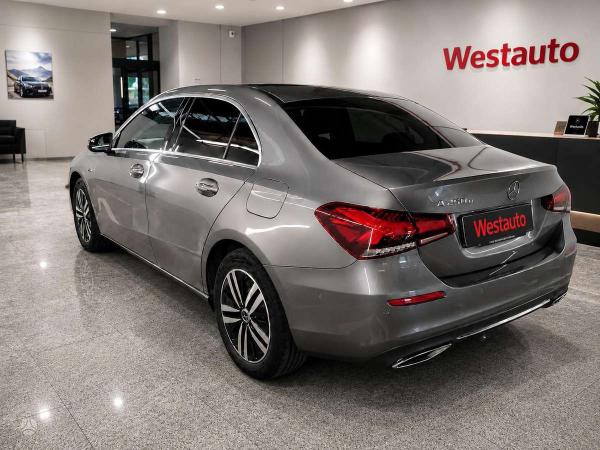 Мерседес A 250 2021 в Клайпеда на AUTOMOTO.COM.LV Серый Мерседес A 250 2021 в Клайпеда, объемом двигателя 1.33 л и пробегом 147 тыс. км за 21256 €, фото 4 на AUTOMOTO.COM.LV