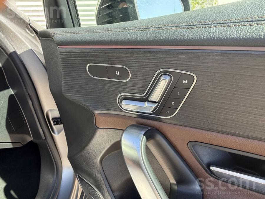 Pelēks Mercedes-Benz A 35 AMG 2019 Rīga, ar dzinēja tilpumu 2.00 L un nobraukumu 101 tūkst. km par 25900 €, foto 10 vietnē AUTOMOTO.COM.LV