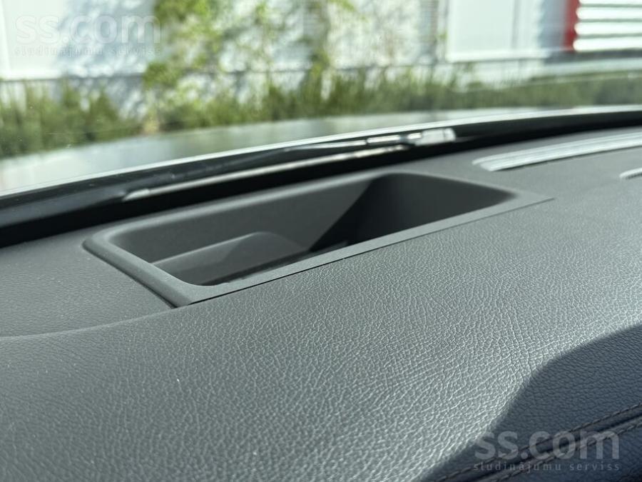 Pelēks Mercedes-Benz A 35 AMG 2019 Rīga, ar dzinēja tilpumu 2.00 L un nobraukumu 101 tūkst. km par 25900 €, foto 14 vietnē AUTOMOTO.COM.LV
