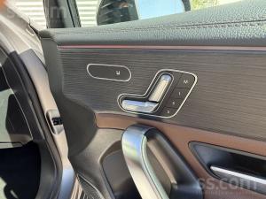 Серый Мерседес A 35 AMG 2019 в Рига, объемом двигателя 2.00 л и пробегом 101 тыс. км за 25900 €, фото 10 на AUTOMOTO.COM.LV