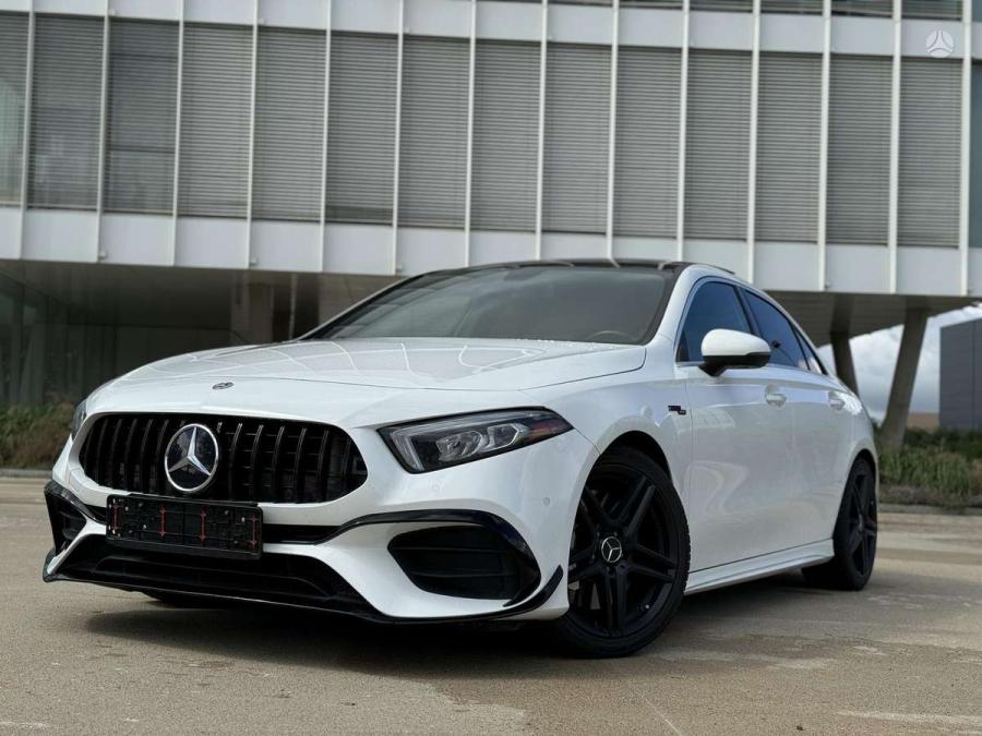 White Mercedes-Benz A 35 AMG 2020 in Vilnius, with an engine capacity of 2.00 L and mileage of 74 thousand km for 28990 €, photo 3 on AUTOMOTO.COM.LV