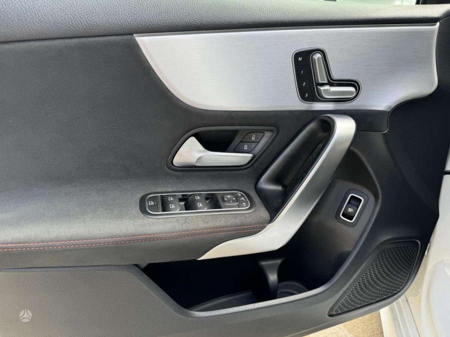 White Mercedes-Benz A 35 AMG 2020 in Vilnius, with an engine capacity of 2.00 L and mileage of 74 thousand km for 28990 €, photo 19 on AUTOMOTO.COM.LV
