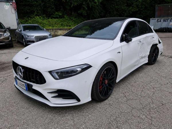 Белый Мерседес A 35 AMG 2022 в Каунас, объемом двигателя 2.00 л и пробегом 90 тыс. км за 19750 €, фото 1 на AUTOMOTO.COM.LV
