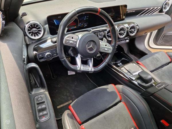 Белый Мерседес A 35 AMG 2022 в Каунас, объемом двигателя 2.00 л и пробегом 90 тыс. км за 19750 €, фото 7 на AUTOMOTO.COM.LV