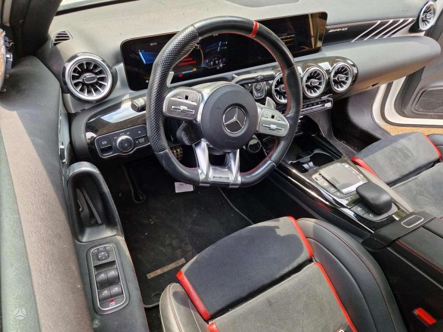 Белый Мерседес A 35 AMG 2022 в Каунас, объемом двигателя 2.00 л и пробегом 90 тыс. км за 19750 €, фото 8 на AUTOMOTO.COM.LV