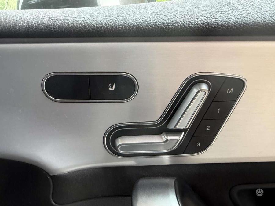 Белый Мерседес A 35 AMG 2022 в Каунас, объемом двигателя 2.00 л и пробегом 90 тыс. км за 19750 €, фото 14 на AUTOMOTO.COM.LV