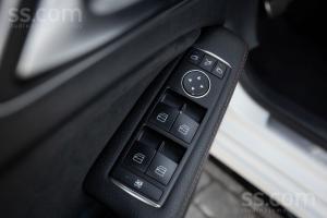 Balts Mercedes-Benz A 45 AMG 2014 Rīga, ar dzinēja tilpumu 2.00 L un nobraukumu 0 tūkst. km par 19900 €, foto 19 vietnē AUTOMOTO.COM.LV