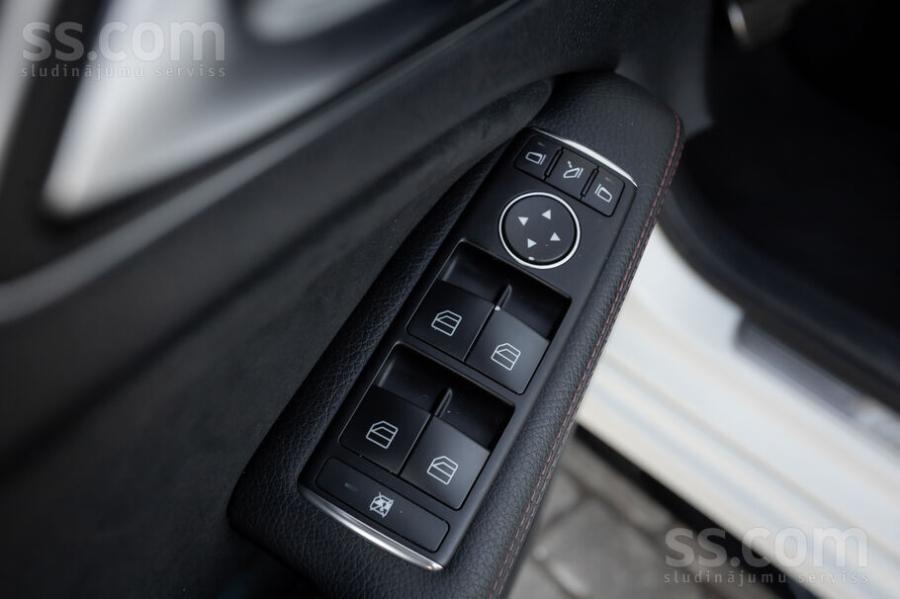 Balts Mercedes-Benz A 45 AMG 2014 Rīga, ar dzinēja tilpumu 2.00 L un nobraukumu 0 tūkst. km par 19900 €, foto 19 vietnē AUTOMOTO.COM.LV