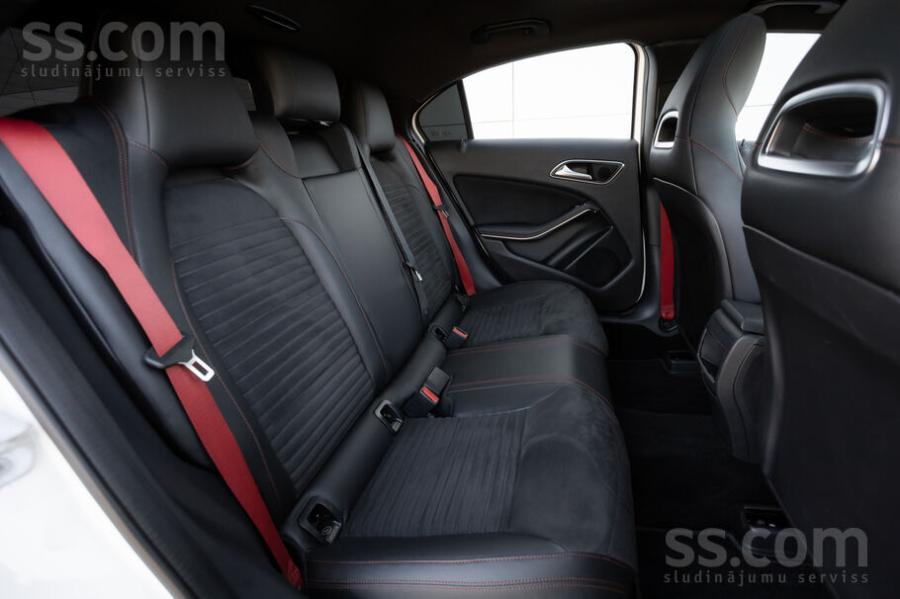 Balts Mercedes-Benz A 45 AMG 2014 Rīga, ar dzinēja tilpumu 2.00 L un nobraukumu 0 tūkst. km par 19900 €, foto 22 vietnē AUTOMOTO.COM.LV