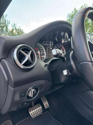 Balts Mercedes-Benz A 45 AMG 2014 Viļņa, ar dzinēja tilpumu 1.99 L un nobraukumu 188 tūkst. km par 15000 €, foto 11 vietnē AUTOMOTO.COM.LV